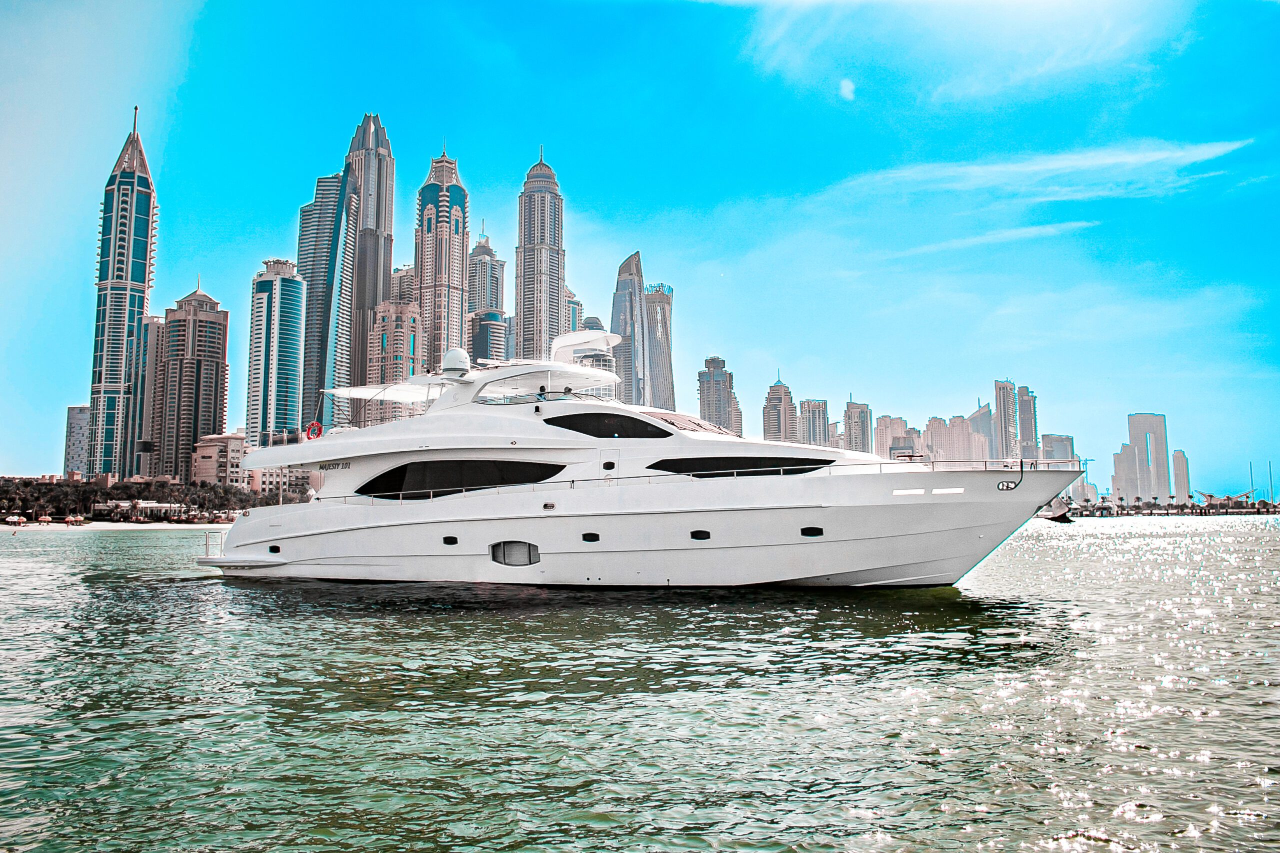 Majesty 101 ft premium yacht rent in Dubai - Gold's Yacht