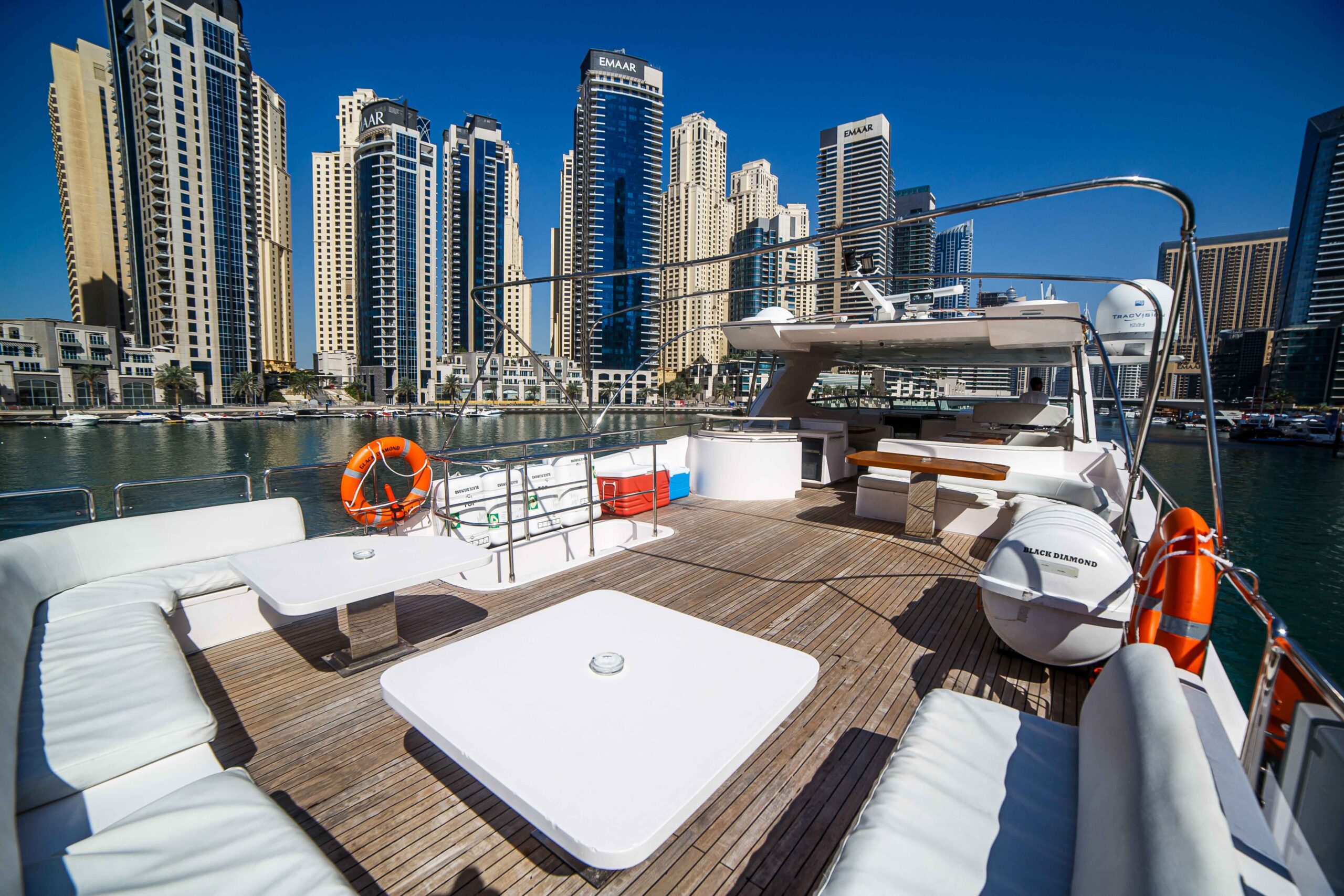 Discover the Ultimate Spring Yachting Experience in Dubai with Gold’s Yacht