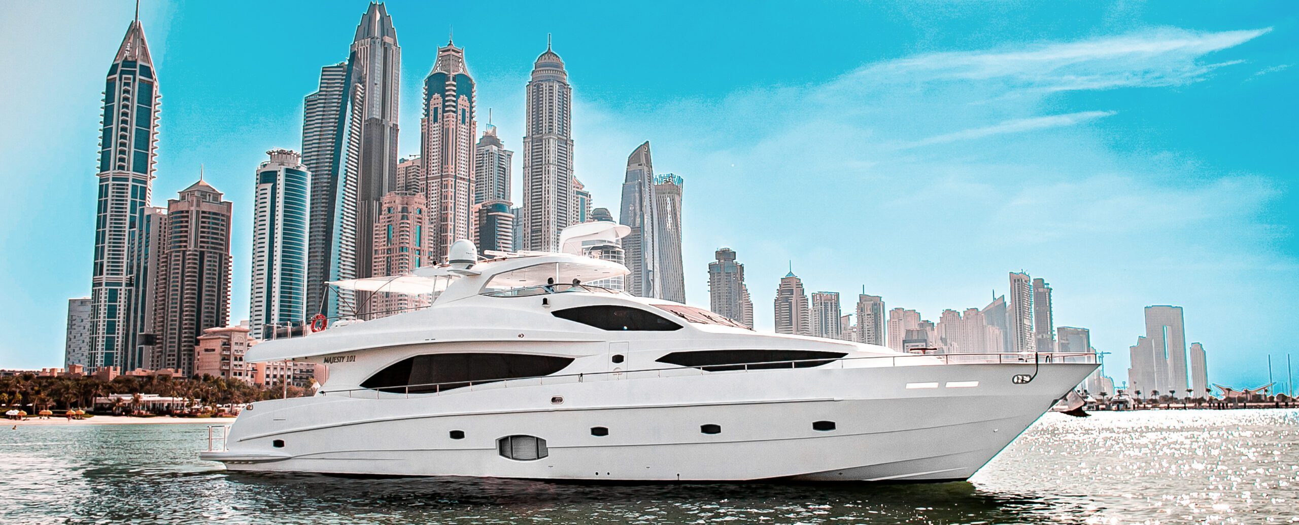 Yacht Rental Dubai, Luxury Yacht Charter - Gold's Yacht